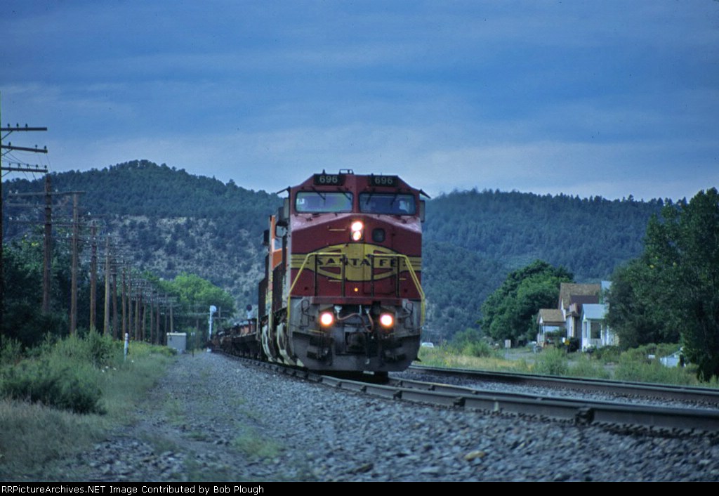 ATSF 696